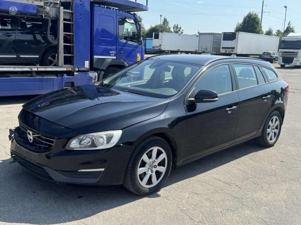 Black Volvo V60 2014 in Siauliai, with an engine capacity of 2.00 L and mileage of 333 thousand km for 2450 €, photo 1 on AUTOMOTO.COM.LV