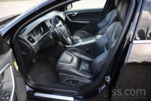 Melns Volvo V60 2014 Jelgava, ar dzinēja tilpumu 2.40 L un nobraukumu 319 tūkst. km par 7300 €, foto 10 vietnē AUTOMOTO.COM.LV