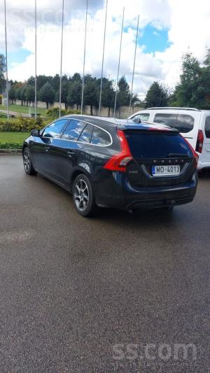 Черный Вольво B60 2014 в Рига, объемом двигателя 1.60 л и пробегом 221 тыс. км за 6000 €, фото 6 на AUTOMOTO.COM.LV