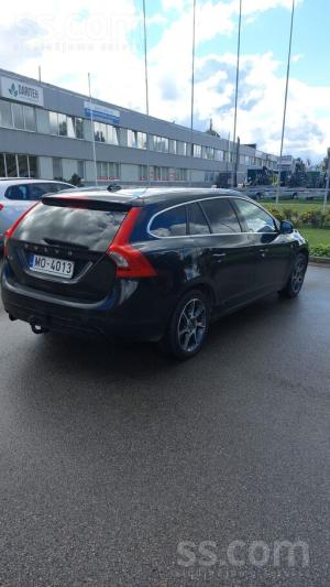Черный Вольво B60 2014 в Рига, объемом двигателя 1.60 л и пробегом 221 тыс. км за 6000 €, фото 10 на AUTOMOTO.COM.LV