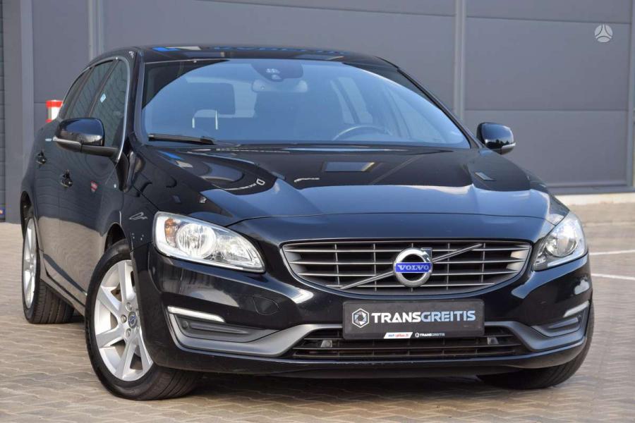 Black Volvo V60 2014 in Vilnius, with an engine capacity of 1.98 L and mileage of 190 thousand km for 7690 €, photo 5 on AUTOMOTO.COM.LV