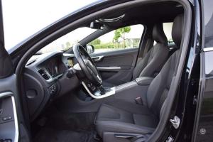 Black Volvo V60 2014 in Vilnius, with an engine capacity of 1.98 L and mileage of 190 thousand km for 7690 €, photo 12 on AUTOMOTO.COM.LV