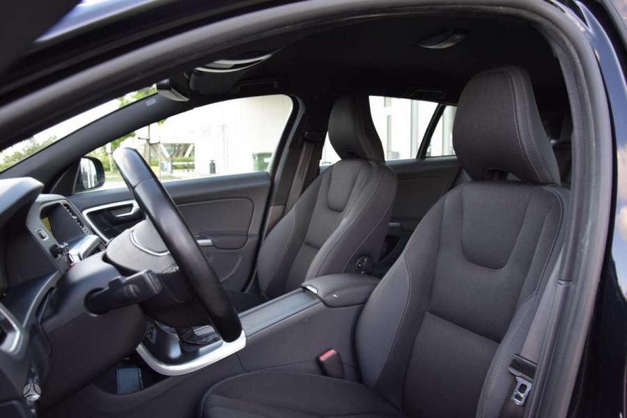 Black Volvo V60 2014 in Vilnius, with an engine capacity of 1.98 L and mileage of 190 thousand km for 7690 €, photo 13 on AUTOMOTO.COM.LV