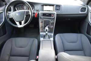 Black Volvo V60 2014 in Vilnius, with an engine capacity of 1.98 L and mileage of 190 thousand km for 7690 €, photo 15 on AUTOMOTO.COM.LV