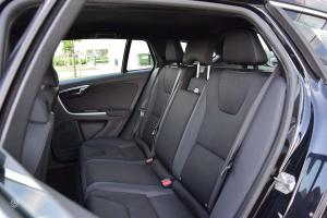 Black Volvo V60 2014 in Vilnius, with an engine capacity of 1.98 L and mileage of 190 thousand km for 7690 €, photo 19 on AUTOMOTO.COM.LV