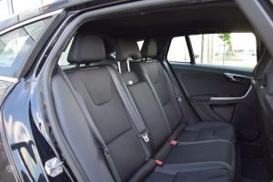 Black Volvo V60 2014 in Vilnius, with an engine capacity of 1.98 L and mileage of 190 thousand km for 7690 €, photo 20 on AUTOMOTO.COM.LV