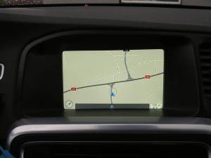 Black Volvo V60 2014 in Sigulda, with an engine capacity of 2.00 L and mileage of 219 thousand km for 7950 €, photo 19 on AUTOMOTO.COM.LV