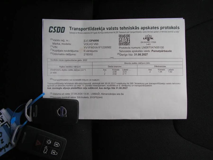 Black Volvo V60 2014 in Sigulda, with an engine capacity of 2.00 L and mileage of 219 thousand km for 7950 €, photo 32 on AUTOMOTO.COM.LV