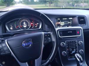 Melns Volvo V60 2014 Pakruojis, ar dzinēja tilpumu 1.98 L un nobraukumu 180 tūkst. km par 8199 €, foto 16 vietnē AUTOMOTO.COM.LV