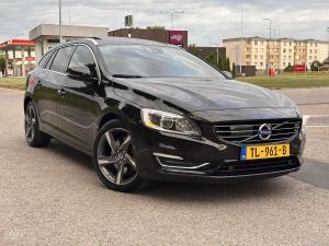 Black Volvo V60 2014 in Jonava, with an engine capacity of 2.40 L and mileage of 266 thousand km for 8250 €, photo 14 on AUTOMOTO.COM.LV
