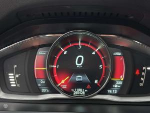 Black Volvo V60 2014 in Jonava, with an engine capacity of 2.40 L and mileage of 266 thousand km for 8250 €, photo 24 on AUTOMOTO.COM.LV