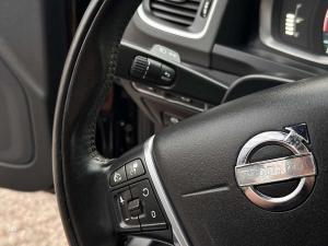 Black Volvo V60 2014 in Jonava, with an engine capacity of 2.40 L and mileage of 266 thousand km for 8250 €, photo 25 on AUTOMOTO.COM.LV