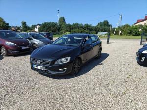 Black Volvo V60 2014 in Vilnius, with an engine capacity of 1.56 L and mileage of 344 thousand km for 5500 €, photo 4 on AUTOMOTO.COM.LV