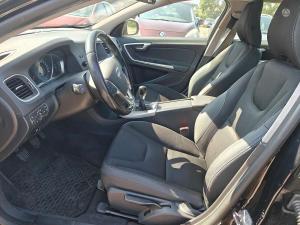 Black Volvo V60 2014 in Vilnius, with an engine capacity of 1.56 L and mileage of 344 thousand km for 5500 €, photo 8 on AUTOMOTO.COM.LV