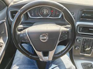 Black Volvo V60 2014 in Vilnius, with an engine capacity of 1.56 L and mileage of 344 thousand km for 5500 €, photo 10 on AUTOMOTO.COM.LV