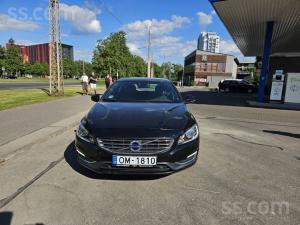 Черный Вольво B60 2014 в Рига, объемом двигателя 2.00 л и пробегом 269 тыс. км за 7000 €, фото  на AUTOMOTO.COM.LV