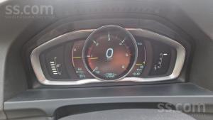 Black Volvo V60 2014 in Riga, with an engine capacity of 2.00 L and mileage of 175 thousand km for 9500 €, photo 7 on AUTOMOTO.COM.LV