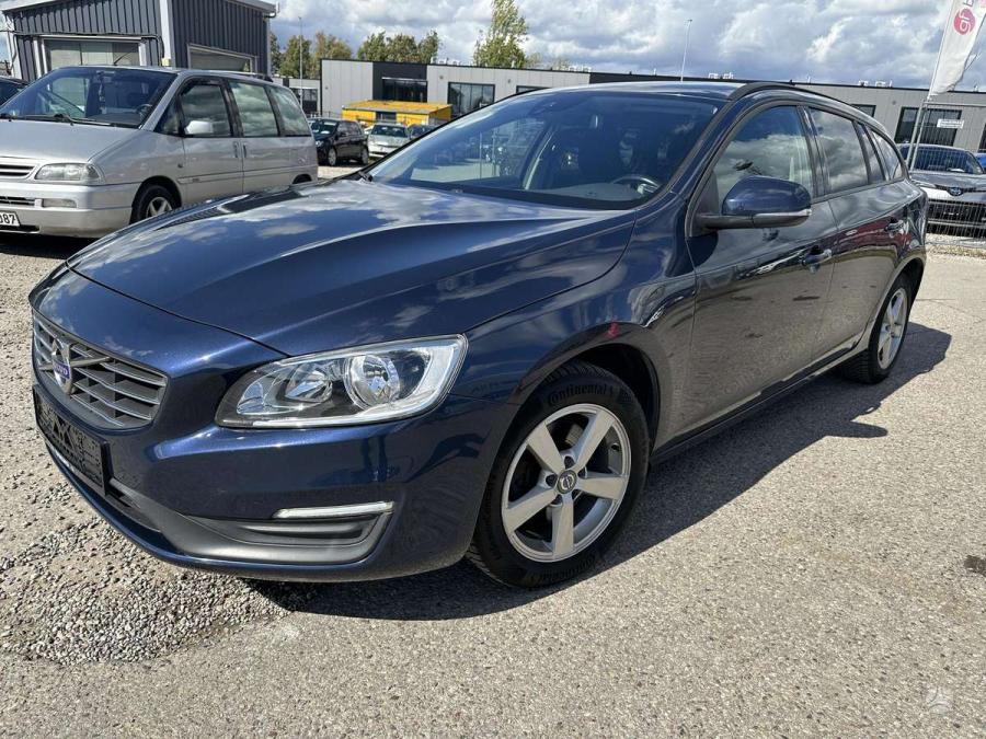 Melns Volvo V60 2014 Kauņa, ar dzinēja tilpumu 1.56 L un nobraukumu 248 tūkst. km par 6550 €, foto 5 vietnē AUTOMOTO.COM.LV