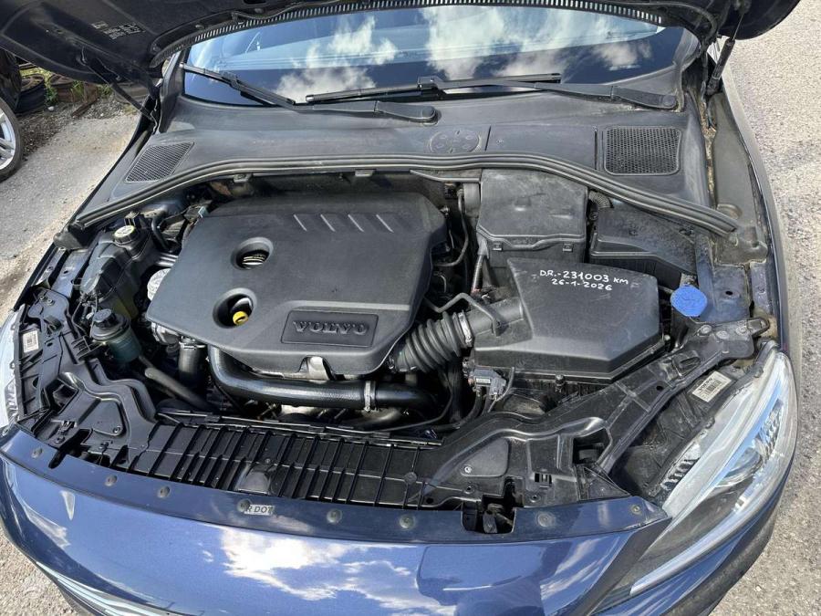Melns Volvo V60 2014 Kauņa, ar dzinēja tilpumu 1.56 L un nobraukumu 248 tūkst. km par 6550 €, foto 14 vietnē AUTOMOTO.COM.LV