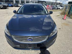 Melns Volvo V60 2014 Kauņa, ar dzinēja tilpumu 1.56 L un nobraukumu 248 tūkst. km par 6550 €, foto 18 vietnē AUTOMOTO.COM.LV