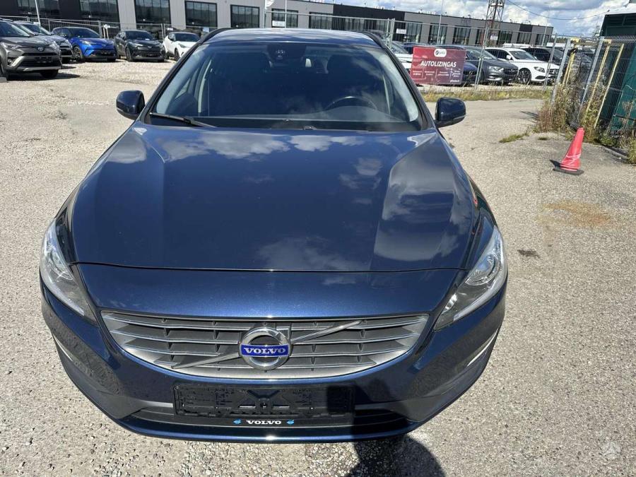 Melns Volvo V60 2014 Kauņa, ar dzinēja tilpumu 1.56 L un nobraukumu 248 tūkst. km par 6550 €, foto 18 vietnē AUTOMOTO.COM.LV