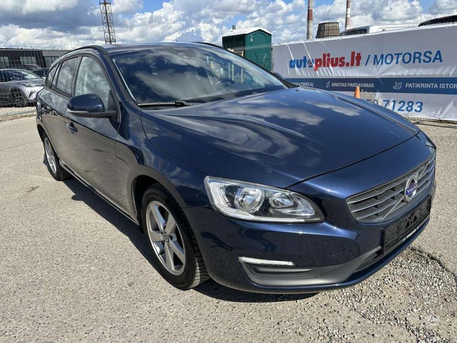 Melns Volvo V60 2014 Kauņa, ar dzinēja tilpumu 1.56 L un nobraukumu 248 tūkst. km par 6550 €, foto 19 vietnē AUTOMOTO.COM.LV