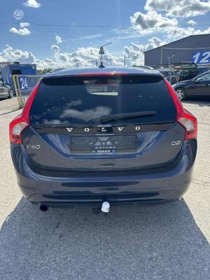 Melns Volvo V60 2014 Kauņa, ar dzinēja tilpumu 1.56 L un nobraukumu 248 tūkst. km par 6550 €, foto 23 vietnē AUTOMOTO.COM.LV