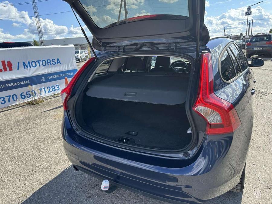 Melns Volvo V60 2014 Kauņa, ar dzinēja tilpumu 1.56 L un nobraukumu 248 tūkst. km par 6550 €, foto 26 vietnē AUTOMOTO.COM.LV