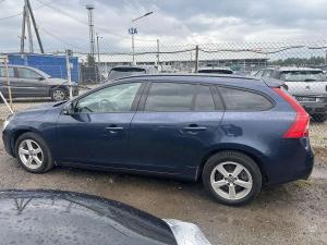 Melns Volvo V60 2014 Kauņa, ar dzinēja tilpumu 1.56 L un nobraukumu 248 tūkst. km par 6550 €, foto 43 vietnē AUTOMOTO.COM.LV