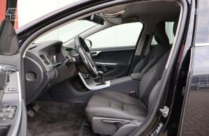 Melns Volvo V60 2014 Jonava, ar dzinēja tilpumu 2.00 L un nobraukumu 363 tūkst. km par 3350 €, foto 9 vietnē AUTOMOTO.COM.LV
