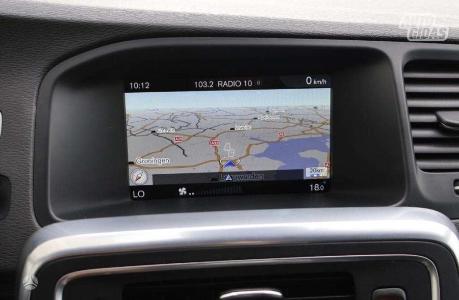 Melns Volvo V60 2014 Jonava, ar dzinēja tilpumu 2.00 L un nobraukumu 363 tūkst. km par 3350 €, foto 12 vietnē AUTOMOTO.COM.LV