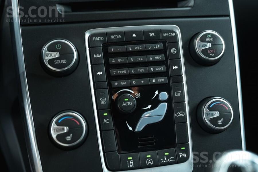 Black Volvo V60 2014 in Riga, with an engine capacity of 2.00 L and mileage of 294 thousand km for 6900 €, photo 15 on AUTOMOTO.COM.LV