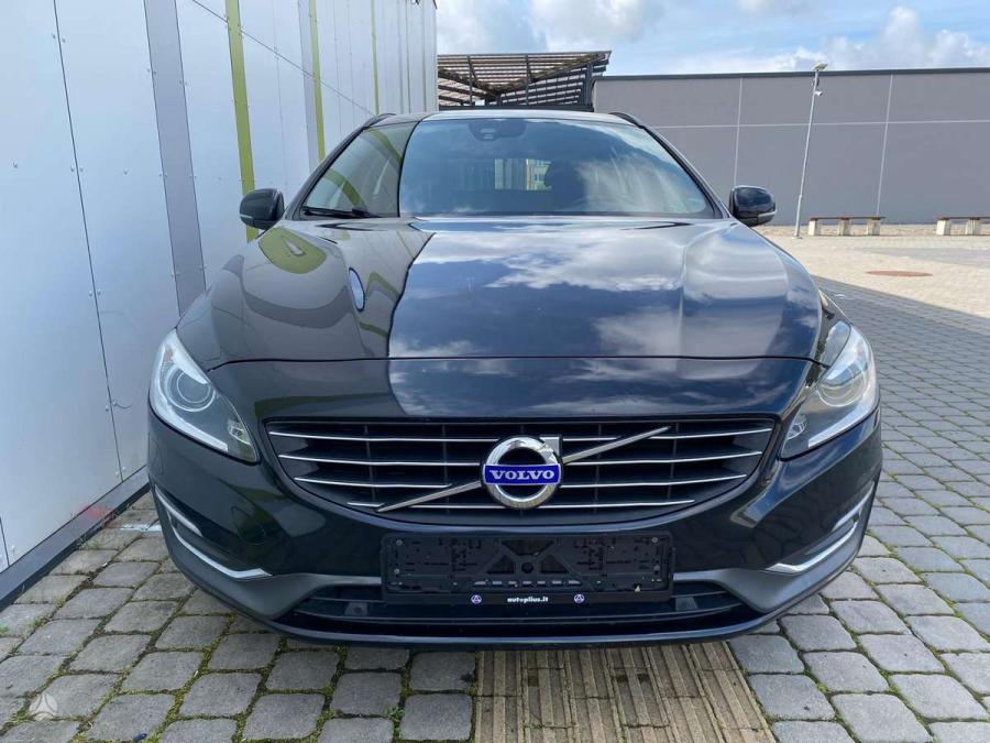 Melns Volvo V60 2014 Raseiniai, ar dzinēja tilpumu 1.98 L un nobraukumu 216 tūkst. km par 6300 €, foto 9 vietnē AUTOMOTO.COM.LV