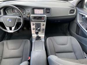 Melns Volvo V60 2014 Raseiniai, ar dzinēja tilpumu 1.98 L un nobraukumu 216 tūkst. km par 6300 €, foto 11 vietnē AUTOMOTO.COM.LV