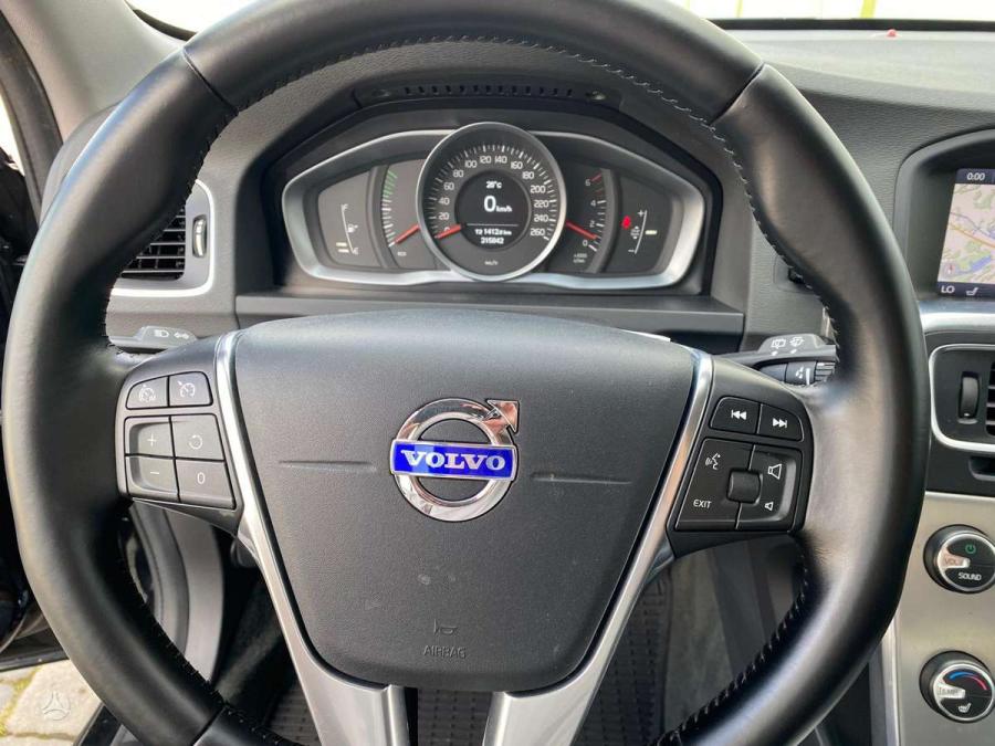 Melns Volvo V60 2014 Raseiniai, ar dzinēja tilpumu 1.98 L un nobraukumu 216 tūkst. km par 6300 €, foto 12 vietnē AUTOMOTO.COM.LV