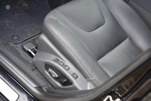 Black Volvo V60 2014 in Vilnius, with an engine capacity of 2.40 L and mileage of 224 thousand km for 7000 €, photo 13 on AUTOMOTO.COM.LV