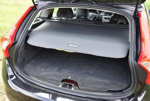 Black Volvo V60 2014 in Vilnius, with an engine capacity of 2.40 L and mileage of 224 thousand km for 7000 €, photo 14 on AUTOMOTO.COM.LV