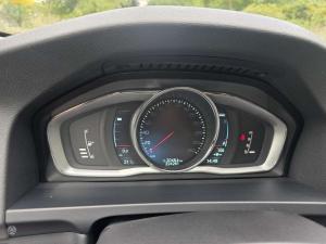 Black Volvo V60 2014 in Vilnius, with an engine capacity of 2.40 L and mileage of 224 thousand km for 7000 €, photo 17 on AUTOMOTO.COM.LV