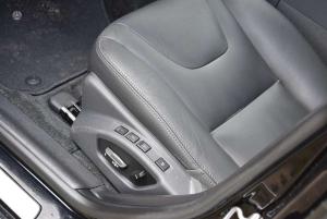 Black Volvo V60 2014 in Vilnius, with an engine capacity of 2.40 L and mileage of 224 thousand km for 7000 €, photo 13 on AUTOMOTO.COM.LV