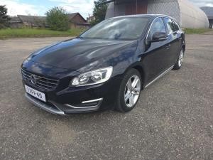 Melns Volvo V60 2014 Utena, ar dzinēja tilpumu 1.97 L un nobraukumu 321 tūkst. km par 4800 €, foto  vietnē AUTOMOTO.COM.LV