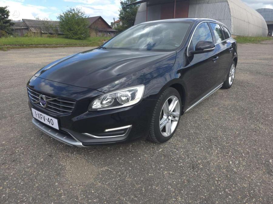 Melns Volvo V60 2014 Utena, ar dzinēja tilpumu 1.97 L un nobraukumu 321 tūkst. km par 4800 €, foto 1 vietnē AUTOMOTO.COM.LV