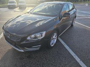 Melns Volvo V60 2014 Utena, ar dzinēja tilpumu 1.97 L un nobraukumu 321 tūkst. km par 4800 €, foto 7 vietnē AUTOMOTO.COM.LV