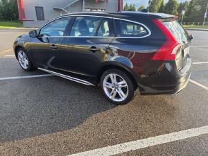 Melns Volvo V60 2014 Utena, ar dzinēja tilpumu 1.97 L un nobraukumu 321 tūkst. km par 4800 €, foto 8 vietnē AUTOMOTO.COM.LV
