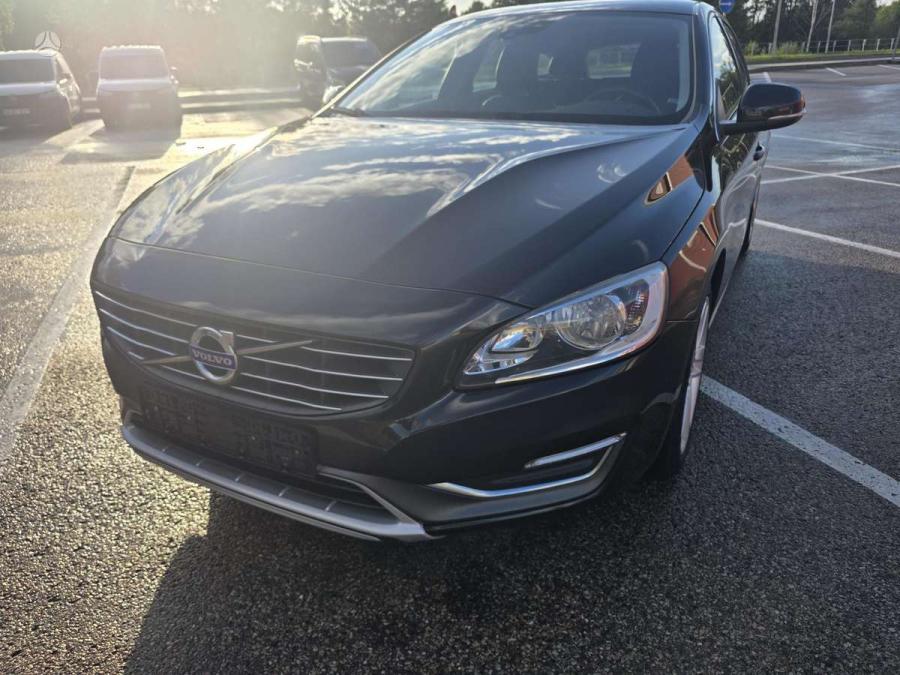 Melns Volvo V60 2014 Utena, ar dzinēja tilpumu 1.97 L un nobraukumu 321 tūkst. km par 4800 €, foto 13 vietnē AUTOMOTO.COM.LV