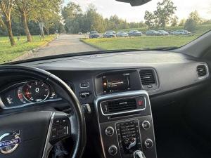 Black Volvo V60 2014 in Kaunas, with an engine capacity of 1.97 L and mileage of 183 thousand km for 7950 €, photo 16 on AUTOMOTO.COM.LV