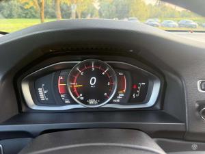 Black Volvo V60 2014 in Kaunas, with an engine capacity of 1.97 L and mileage of 183 thousand km for 7950 €, photo 17 on AUTOMOTO.COM.LV