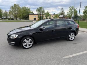 Black Volvo V60 2014 in Tartu, with an engine capacity of 1.60 L and mileage of 240 thousand km for 7800 €, photo 5 on AUTOMOTO.COM.LV