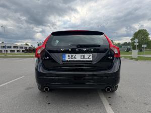 Black Volvo V60 2014 in Tartu, with an engine capacity of 1.60 L and mileage of 240 thousand km for 7800 €, photo 8 on AUTOMOTO.COM.LV