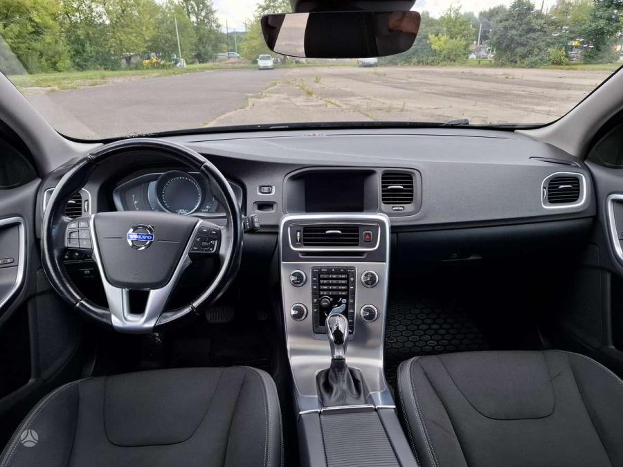 Черный Вольво B60 2014 в Вильнюс, объемом двигателя 2.00 л и пробегом 280 тыс. км за 6500 €, фото 8 на AUTOMOTO.COM.LV