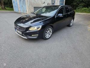 Black Volvo V60 2014 in Vilnius, with an engine capacity of 2.00 L and mileage of 325 thousand km for 5950 €, photo  on AUTOMOTO.COM.LV
